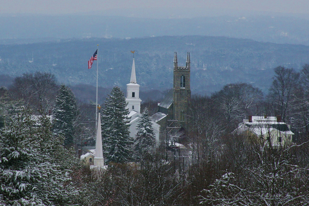 OC_Ken_Gibson_Overlooking_Newtown_Flagpole – Candlewood Camera Club